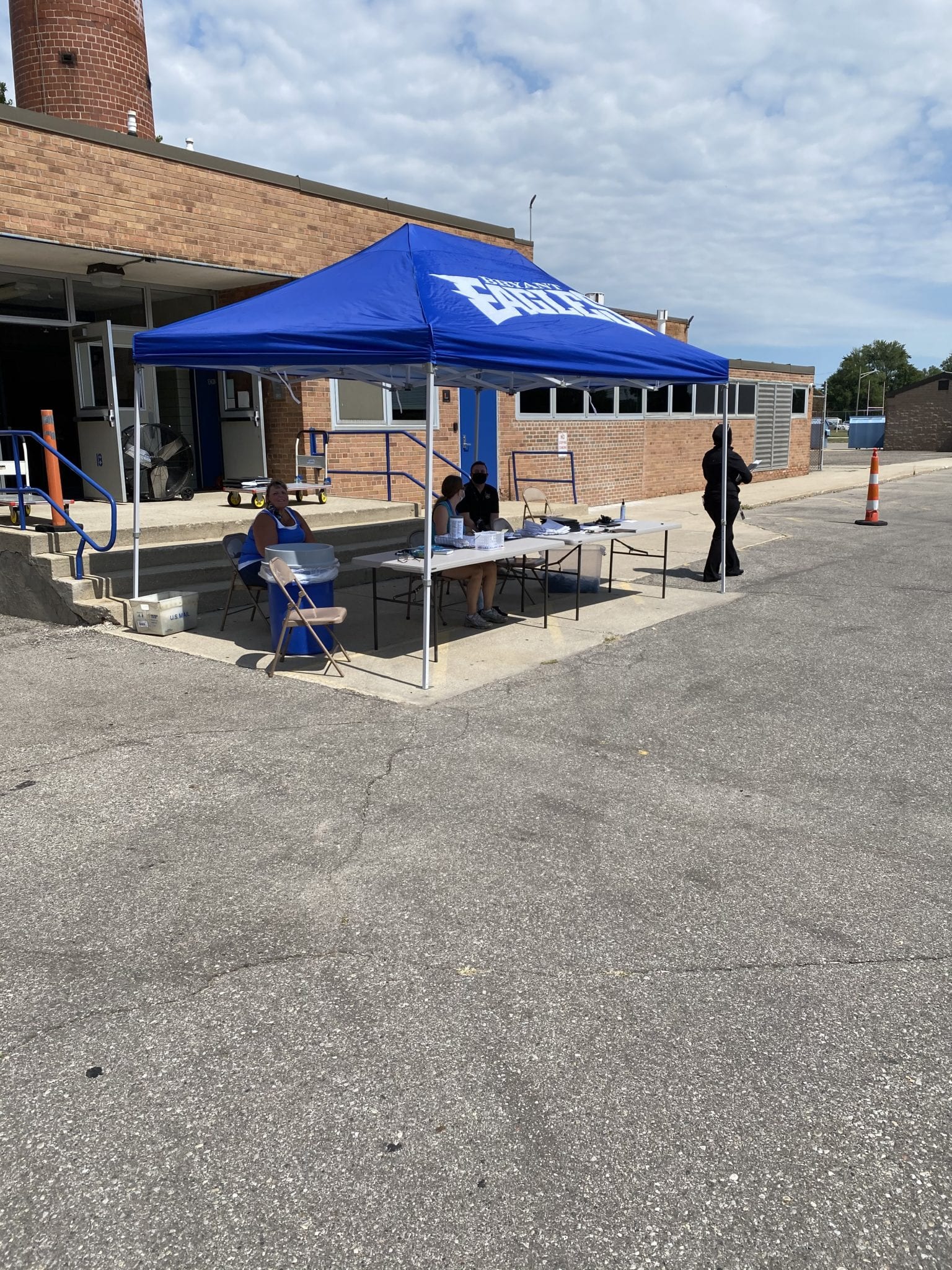 Chromebook Distribution – Round I – Bryant Middle School